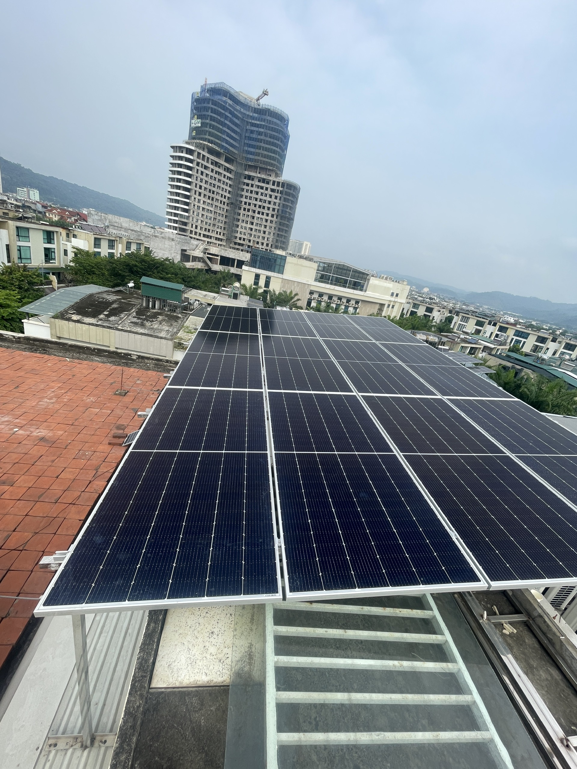 Lắp đặt điện mặt trời 5kw văn phòng công ty Lào Cai